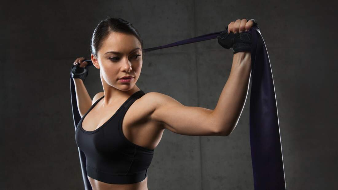 8 Übungen für definierte Arme | WOMEN'S HEALTH