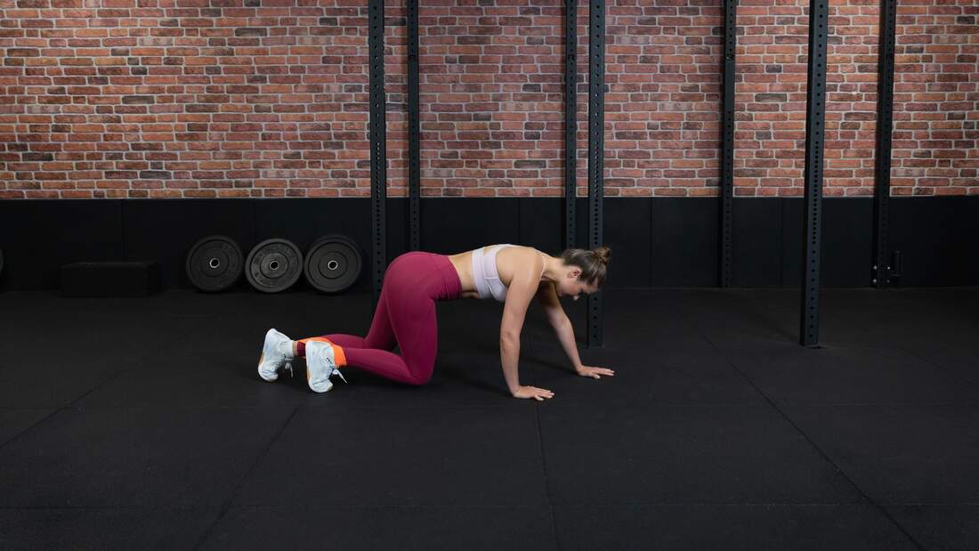 Crawling: Diese fast vergessene Übung ist besser als die Plank | WOMEN ...