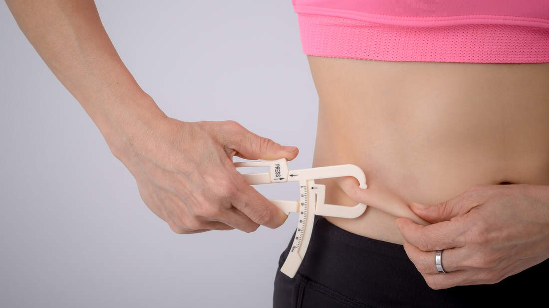 Liegt dein Körperfettanteil im gesunden Bereich? | WOMEN'S HEALTH